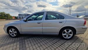 Pelēks Volvo S60 2007 Rīga, ar dzinēja tilpumu 2.40 L un nobraukumu 275 tūkst. km par 2700 €, foto 5 vietnē AUTOMOTO.COM.LV