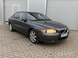 Pelēks Volvo S60 2008 Rīga, ar dzinēja tilpumu 2.40 L un nobraukumu 405 tūkst. km par 2650 €, foto 4 vietnē AUTOMOTO.COM.LV