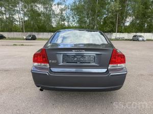 Grey Volvo S60 2008 in Riga, with an engine capacity of 2.40 L and mileage of 281 thousand km for 3980 €, photo 7 on AUTOMOTO.COM.LV
