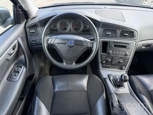 Grey Volvo S60 2008 in Riga, with an engine capacity of 2.40 L and mileage of 281 thousand km for 3980 €, photo 11 on AUTOMOTO.COM.LV