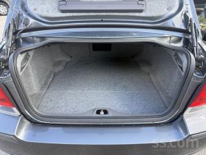 Grey Volvo S60 2008 in Riga, with an engine capacity of 2.40 L and mileage of 281 thousand km for 3980 €, photo 15 on AUTOMOTO.COM.LV