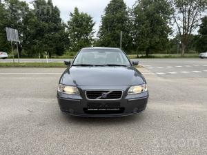 Grey Volvo S60 2008 in Ogre, with an engine capacity of 2.40 L and mileage of 235 thousand km for 4299 €, photo 3 on AUTOMOTO.COM.LV