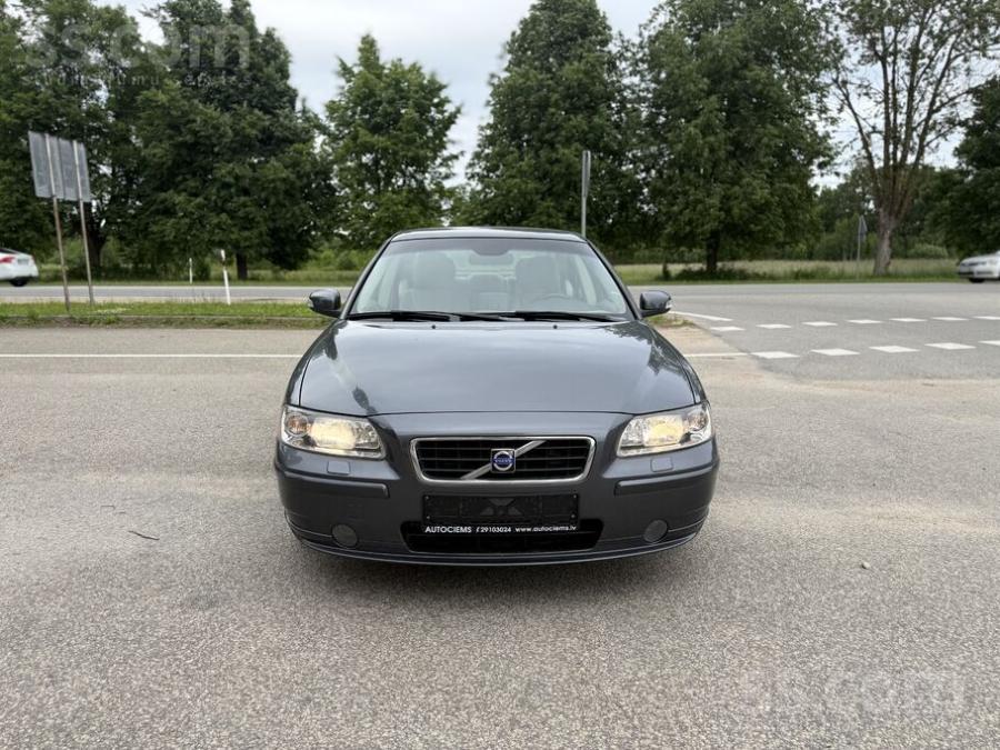Grey Volvo S60 2008 in Ogre, with an engine capacity of 2.40 L and mileage of 235 thousand km for 4299 €, photo 3 on AUTOMOTO.COM.LV