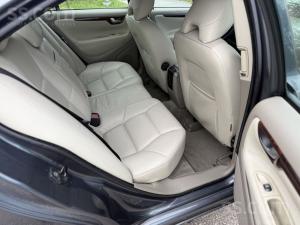 Grey Volvo S60 2008 in Ogre, with an engine capacity of 2.40 L and mileage of 235 thousand km for 4299 €, photo 10 on AUTOMOTO.COM.LV