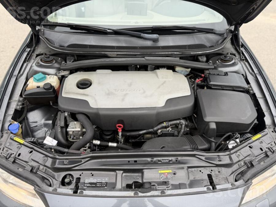 Grey Volvo S60 2008 in Ogre, with an engine capacity of 2.40 L and mileage of 235 thousand km for 4299 €, photo 16 on AUTOMOTO.COM.LV