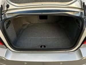 Grey Volvo S60 2008 in Riga, with an engine capacity of 2.40 L and mileage of 329 thousand km for 2600 €, photo 19 on AUTOMOTO.COM.LV