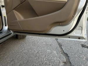 Grey Volvo S60 2008 in Riga, with an engine capacity of 2.40 L and mileage of 329 thousand km for 2600 €, photo 24 on AUTOMOTO.COM.LV