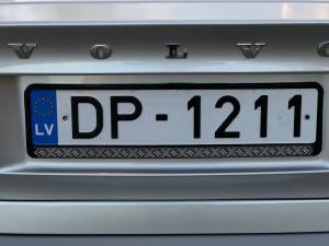 Grey Volvo S60 2008 in Riga, with an engine capacity of 2.40 L and mileage of 329 thousand km for 2600 €, photo 31 on AUTOMOTO.COM.LV