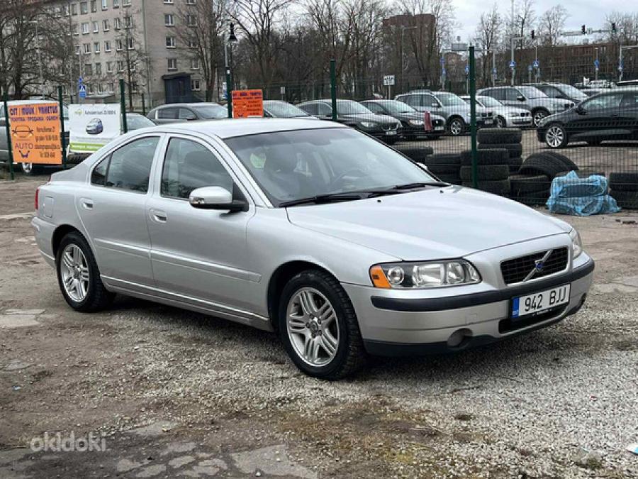 Pelēks Volvo S60 2008 Narva, ar dzinēja tilpumu 2.40 L un nobraukumu 344 tūkst. km par 1999 €, foto 3 vietnē AUTOMOTO.COM.LV