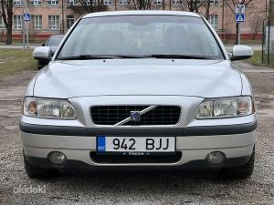 Pelēks Volvo S60 2008 Narva, ar dzinēja tilpumu 2.40 L un nobraukumu 344 tūkst. km par 1999 €, foto 4 vietnē AUTOMOTO.COM.LV
