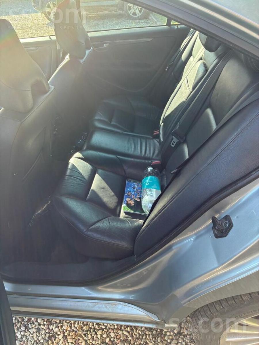 Pelēks Volvo S60 2008 Dobele, ar dzinēja tilpumu 2.40 L un nobraukumu 335 tūkst. km par 2150 €, foto 6 vietnē AUTOMOTO.COM.LV