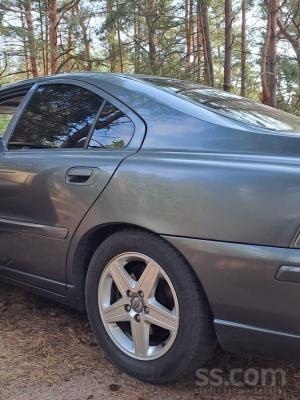 Grey Volvo S60 2008 in Daugavpils, with an engine capacity of 2.40 L and mileage of 30 thousand km for 2450 €, photo 10 on AUTOMOTO.COM.LV