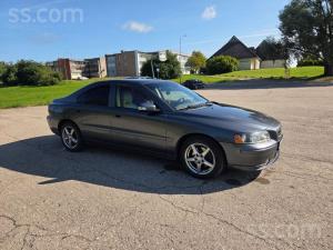 Pelēks Volvo S60 2008 Madona, ar dzinēja tilpumu 2.40 L un nobraukumu 463 tūkst. km par 2650 €, foto  vietnē AUTOMOTO.COM.LV