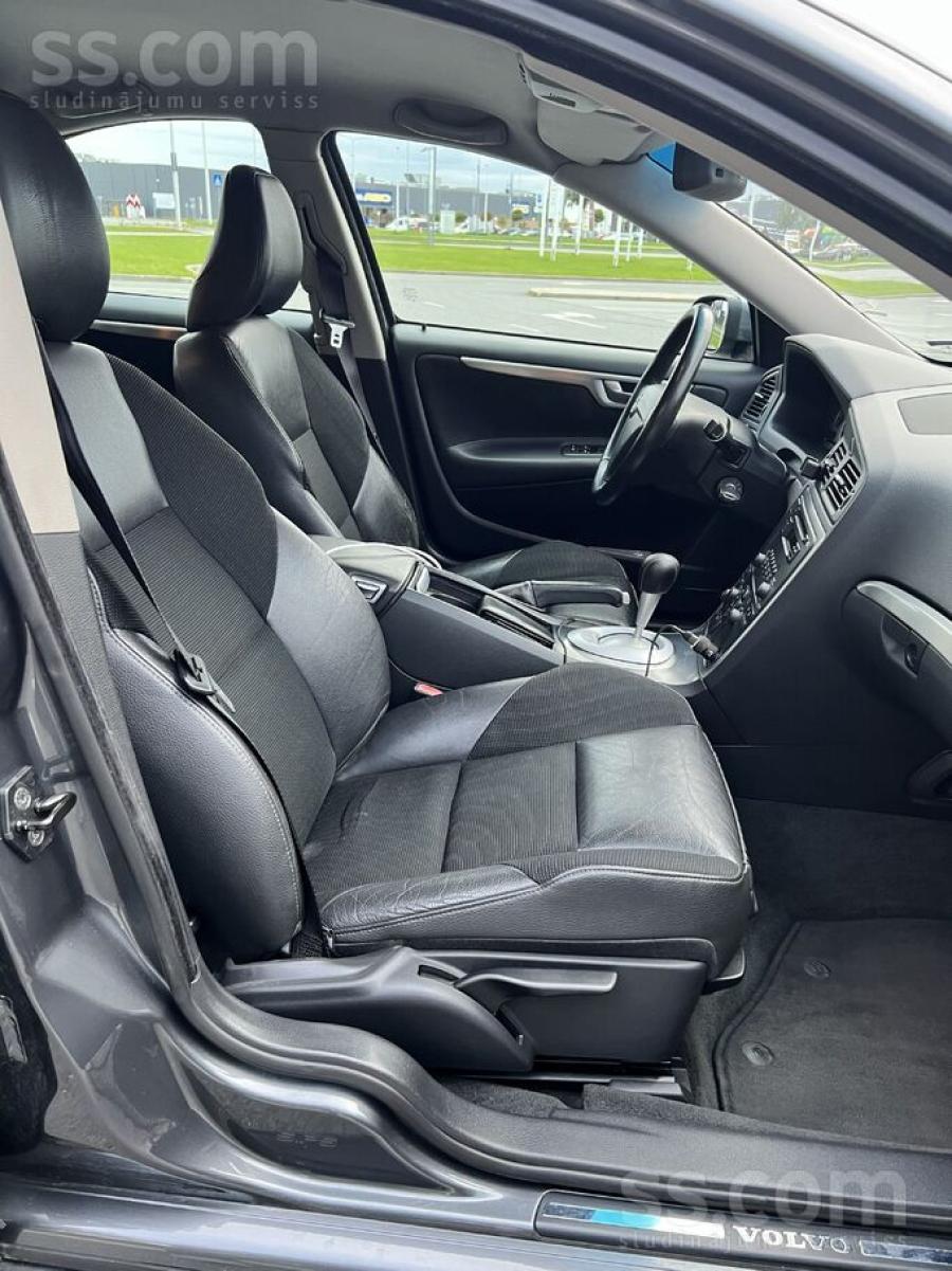 Pelēks Volvo S60 2008 Rīga, ar dzinēja tilpumu 2.40 L un nobraukumu 365 tūkst. km par 2800 €, foto 8 vietnē AUTOMOTO.COM.LV