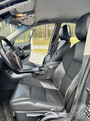 Pelēks Volvo S60 2008 Rīga, ar dzinēja tilpumu 2.40 L un nobraukumu 365 tūkst. km par 2800 €, foto 9 vietnē AUTOMOTO.COM.LV
