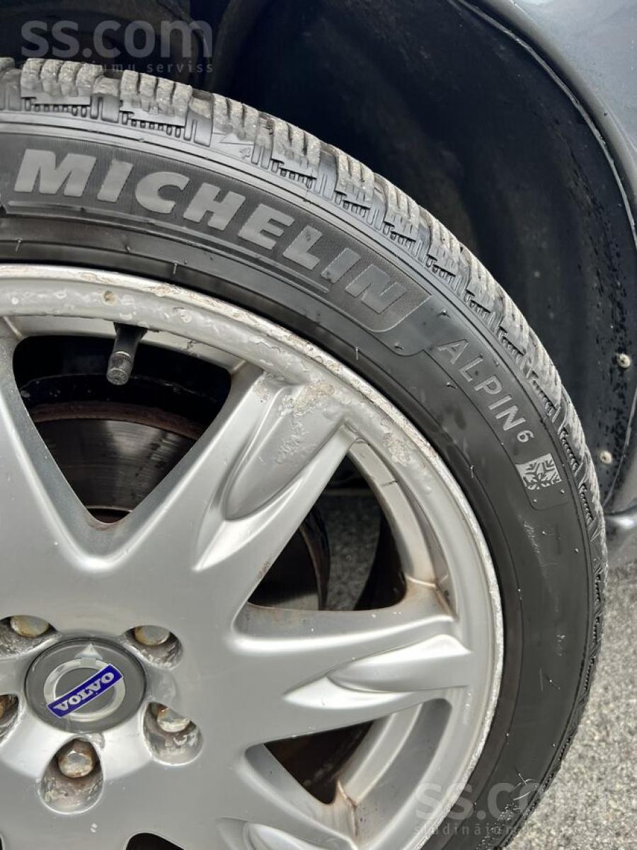 Pelēks Volvo S60 2008 Rīga, ar dzinēja tilpumu 2.40 L un nobraukumu 365 tūkst. km par 2800 €, foto 12 vietnē AUTOMOTO.COM.LV