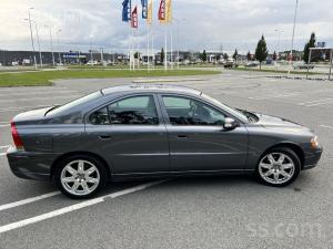 Pelēks Volvo S60 2008 Rīga, ar dzinēja tilpumu 2.40 L un nobraukumu 365 tūkst. km par 2800 €, foto 13 vietnē AUTOMOTO.COM.LV