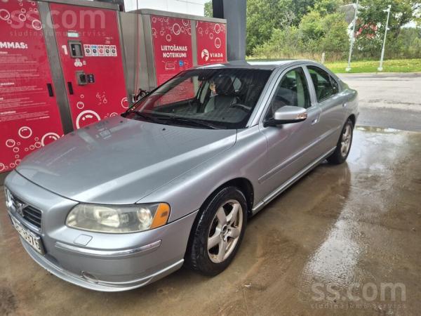 Volvo S60 2008 Cēsis vietnē Pelēks Volvo S60 2008 Cēsis, ar dzinēja tilpumu 2.40 L un nobraukumu 283 tūkst. km par 1500 €, foto 3 vietnē AUTOMOTO.COM.LV