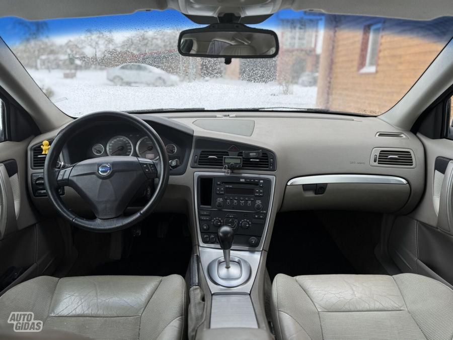 Pelēks Volvo S60 2009 Šalčininkai, ar dzinēja tilpumu 2.40 L un nobraukumu 269 tūkst. km par 2850 €, foto 11 vietnē AUTOMOTO.COM.LV