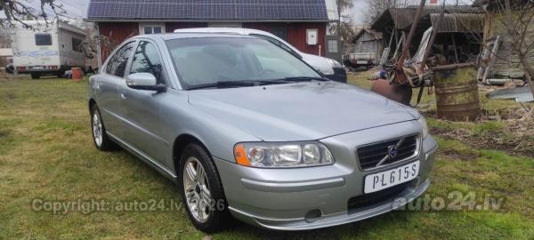 Grey Volvo S60 2009 in Tallinn, with an engine capacity of 2.40 L and mileage of 395 thousand km for 3999 €, photo 2 on AUTOMOTO.COM.LV