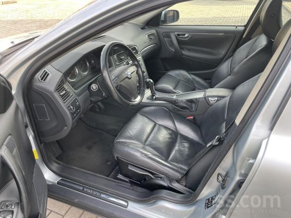 Pelēks Volvo S60 2009 Ogre, ar dzinēja tilpumu 2.40 L un nobraukumu 0 tūkst. km par 4970 €, foto 8 vietnē AUTOMOTO.COM.LV