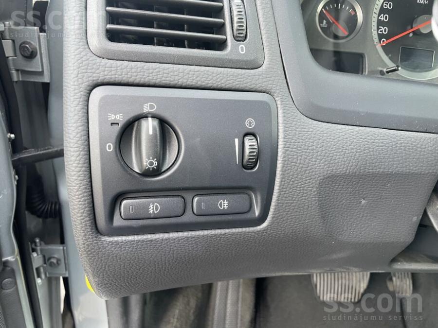 Pelēks Volvo S60 2009 Ogre, ar dzinēja tilpumu 2.40 L un nobraukumu 0 tūkst. km par 4970 €, foto 14 vietnē AUTOMOTO.COM.LV