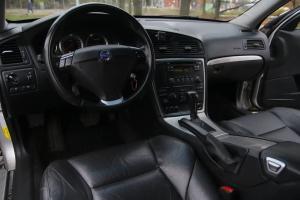 Grey Volvo S60 2009 in Riga, with an engine capacity of 2.40 L and mileage of 321 thousand km for 2490 €, photo 9 on AUTOMOTO.COM.LV