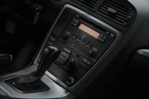 Grey Volvo S60 2009 in Riga, with an engine capacity of 2.40 L and mileage of 321 thousand km for 2490 €, photo 12 on AUTOMOTO.COM.LV