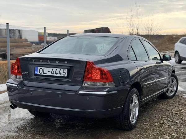 Серый Вольво С60 2009 в Рига, объемом двигателя 2.50 л и пробегом 258 тыс. км за 5995 €, фото 4 на AUTOMOTO.COM.LV
