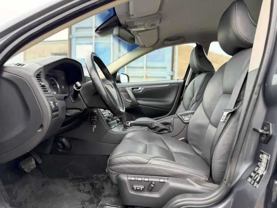 Pelēks Volvo S60 2009 Rīga, ar dzinēja tilpumu 2.50 L un nobraukumu 258 tūkst. km par 5995 €, foto 12 vietnē AUTOMOTO.COM.LV
