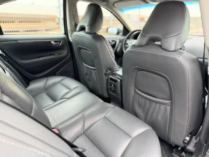 Pelēks Volvo S60 2009 Rīga, ar dzinēja tilpumu 2.50 L un nobraukumu 258 tūkst. km par 5995 €, foto 18 vietnē AUTOMOTO.COM.LV
