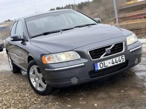 Pelēks Volvo S60 2009 Rīga, ar dzinēja tilpumu 2.50 L un nobraukumu 258 tūkst. km par 5995 €, foto 22 vietnē AUTOMOTO.COM.LV