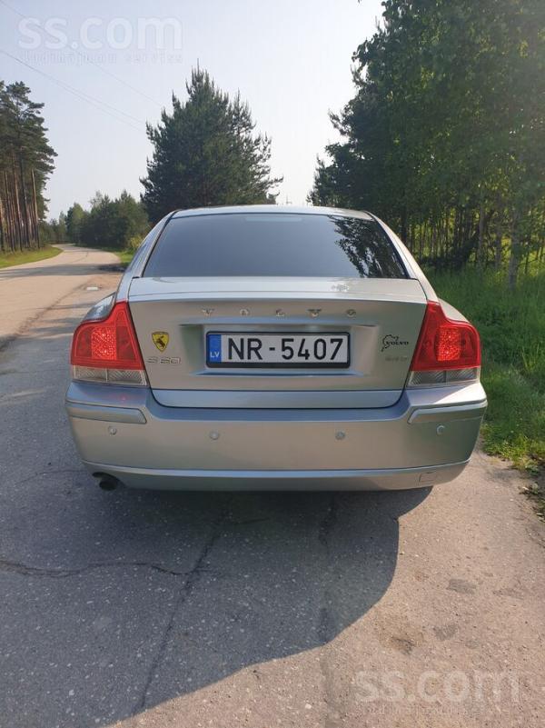 Grey Volvo S60 2009 in Riga, with an engine capacity of 2.40 L and mileage of 369 thousand km for 2750 €, photo 8 on AUTOMOTO.COM.LV