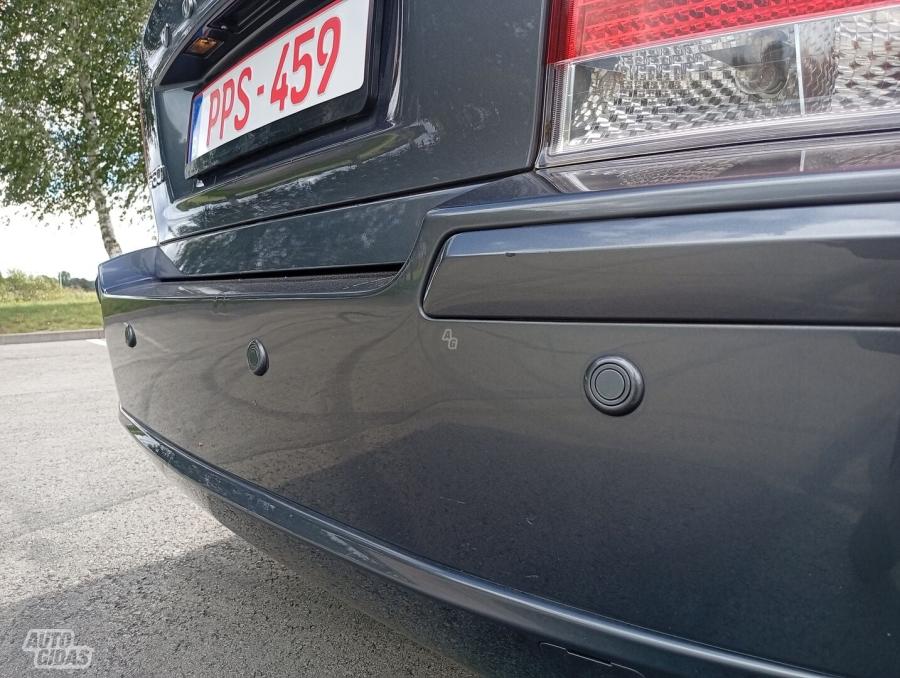 Grey Volvo S60 2009 in Vilnius, with an engine capacity of 2.40 L and mileage of 262 thousand km for 3300 €, photo 13 on AUTOMOTO.COM.LV