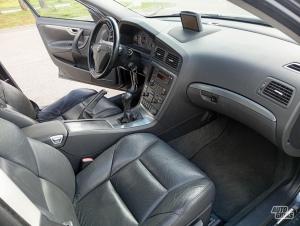 Grey Volvo S60 2009 in Vilnius, with an engine capacity of 2.40 L and mileage of 262 thousand km for 3300 €, photo 25 on AUTOMOTO.COM.LV