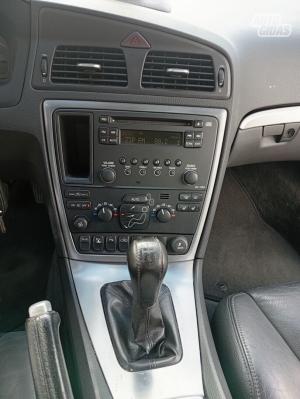 Grey Volvo S60 2009 in Vilnius, with an engine capacity of 2.40 L and mileage of 262 thousand km for 3300 €, photo 29 on AUTOMOTO.COM.LV