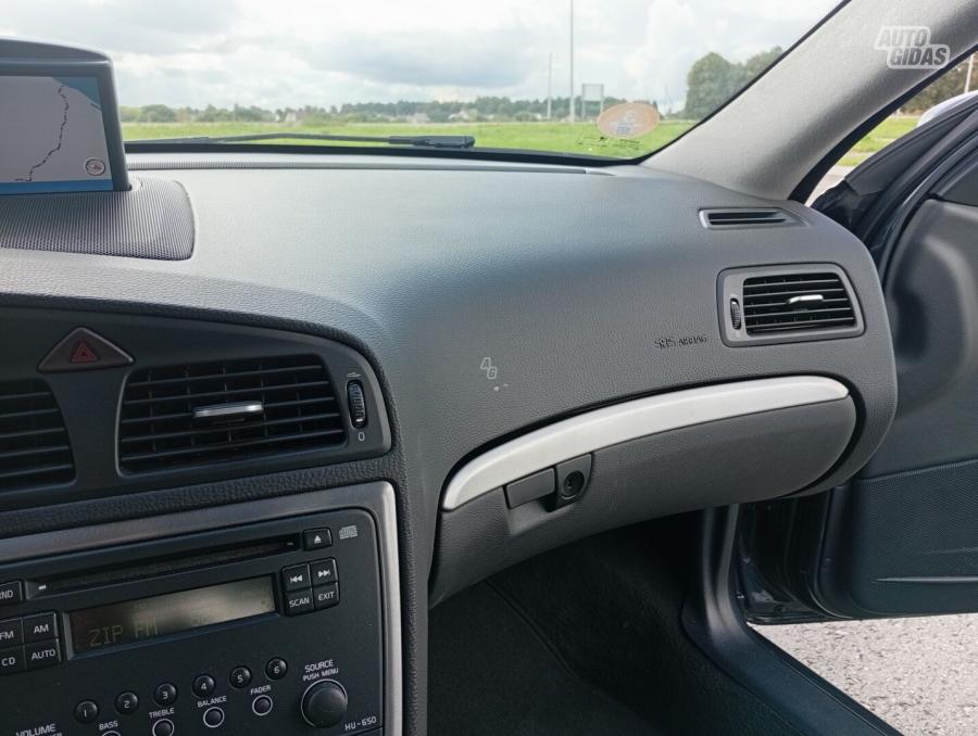 Grey Volvo S60 2009 in Vilnius, with an engine capacity of 2.40 L and mileage of 262 thousand km for 3300 €, photo 32 on AUTOMOTO.COM.LV