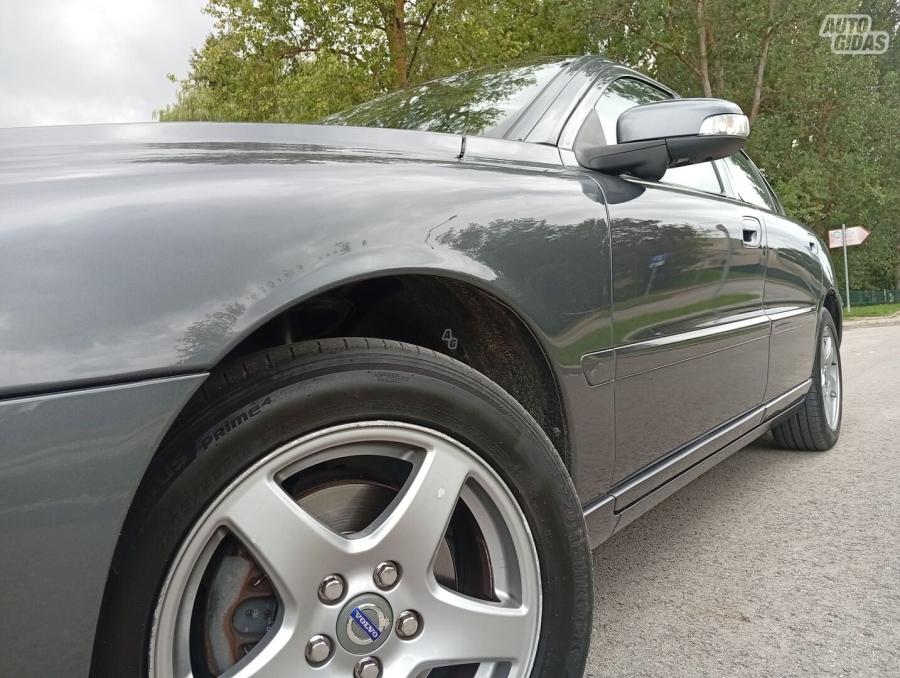Grey Volvo S60 2009 in Vilnius, with an engine capacity of 2.40 L and mileage of 262 thousand km for 3100 €, photo 10 on AUTOMOTO.COM.LV
