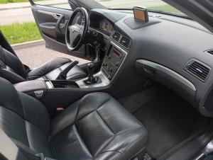 Grey Volvo S60 2009 in Vilnius, with an engine capacity of 2.40 L and mileage of 262 thousand km for 3100 €, photo 25 on AUTOMOTO.COM.LV