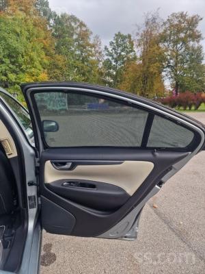 Grey Volvo S60 2009 in Jurmala, with an engine capacity of 2.40 L and mileage of 392 thousand km for 3478 €, photo 9 on AUTOMOTO.COM.LV