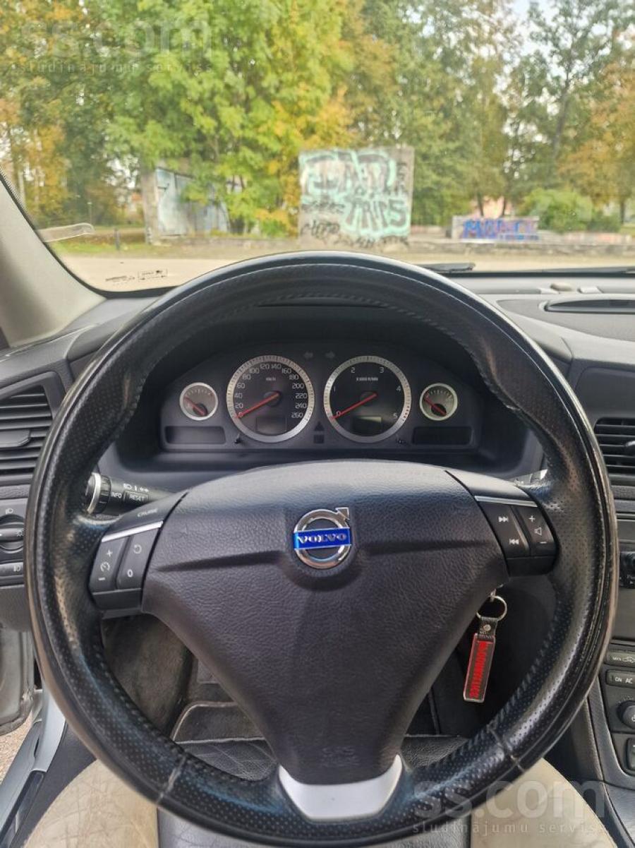Grey Volvo S60 2009 in Jurmala, with an engine capacity of 2.40 L and mileage of 392 thousand km for 3478 €, photo 11 on AUTOMOTO.COM.LV