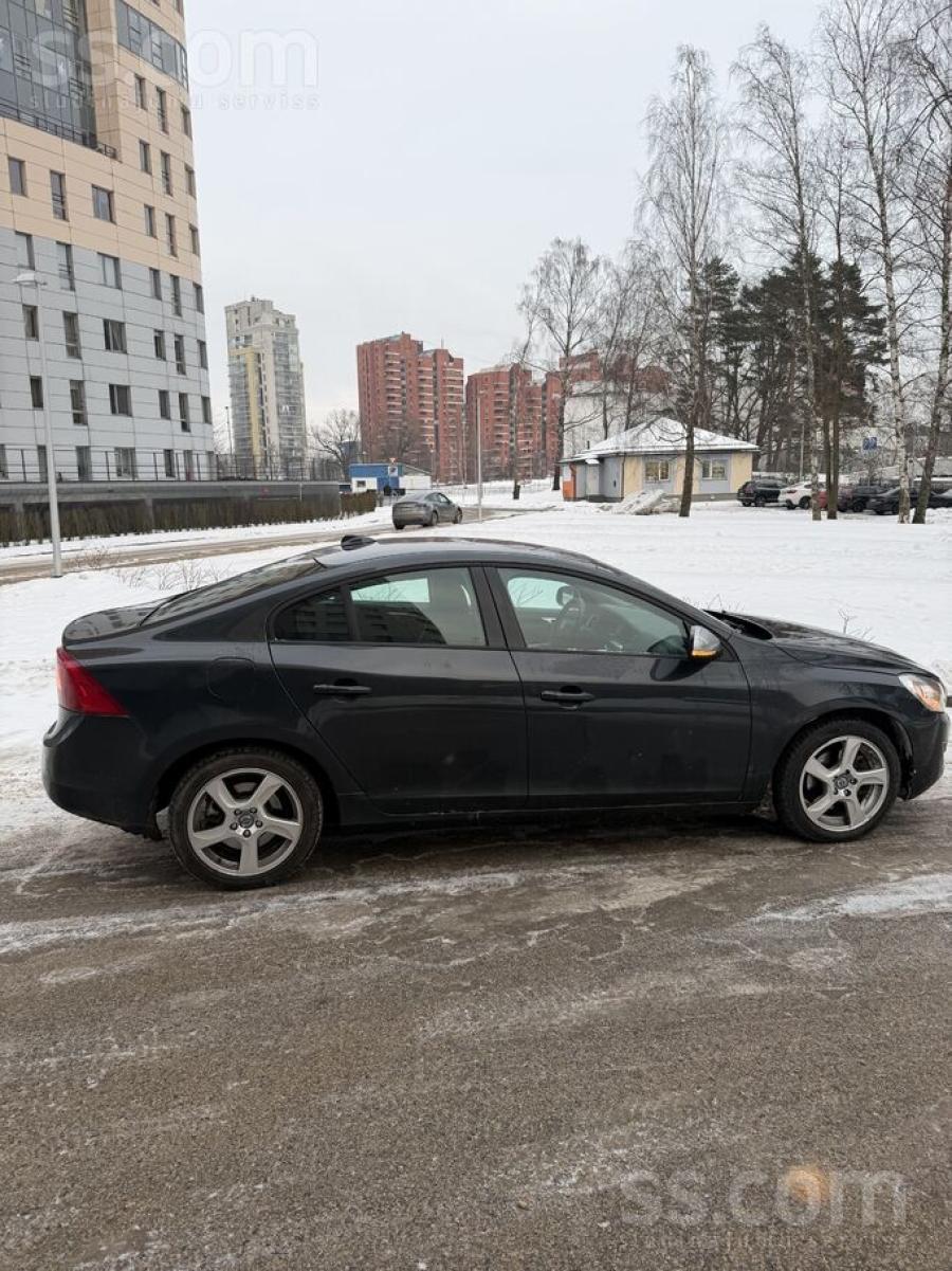Grey Volvo S60 2010 in Riga, with an engine capacity of 2.00 L and mileage of 302 thousand km for 5350 €, photo 11 on AUTOMOTO.COM.LV