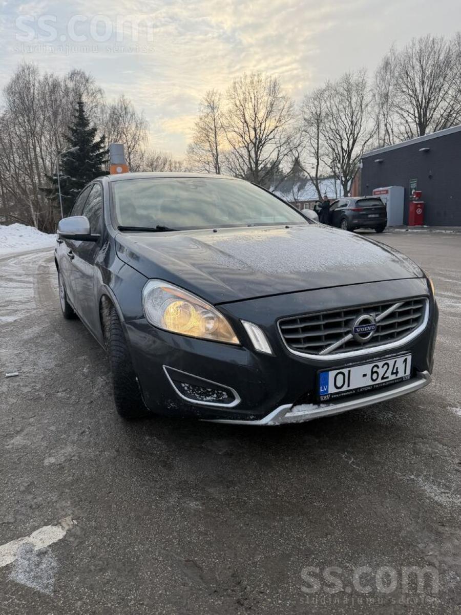 Grey Volvo S60 2010 in Riga, with an engine capacity of 2.00 L and mileage of 302 thousand km for 5350 €, photo 13 on AUTOMOTO.COM.LV