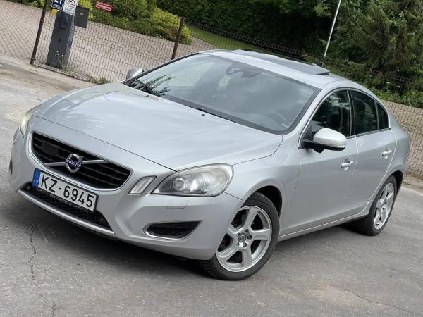 Pelēks Volvo S60 2010 Jūrmala, ar dzinēja tilpumu 2.00 L un nobraukumu 346 tūkst. km par 3850 €, foto 1 vietnē AUTOMOTO.COM.LV
