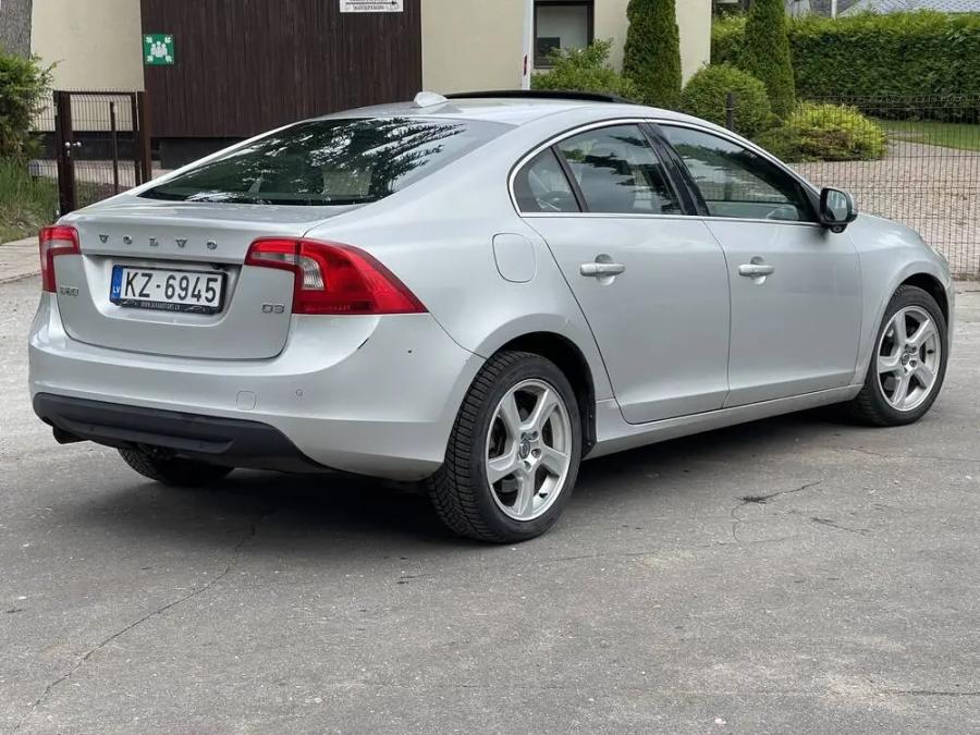 Pelēks Volvo S60 2010 Jūrmala, ar dzinēja tilpumu 2.00 L un nobraukumu 346 tūkst. km par 3850 €, foto 16 vietnē AUTOMOTO.COM.LV