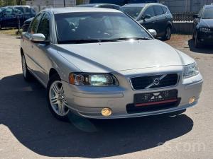 Pelēks Volvo S60 2010 Rīga, ar dzinēja tilpumu 2.40 L un nobraukumu 207 tūkst. km par 4850 €, foto 5 vietnē AUTOMOTO.COM.LV