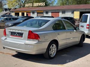 Pelēks Volvo S60 2010 Rīga, ar dzinēja tilpumu 2.40 L un nobraukumu 207 tūkst. km par 4850 €, foto 7 vietnē AUTOMOTO.COM.LV