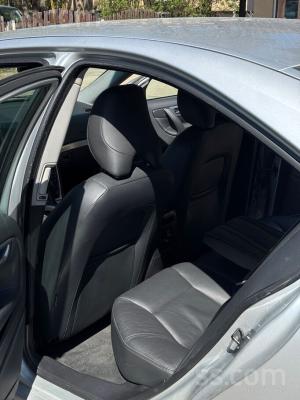 Pelēks Volvo S60 2010 Rīga, ar dzinēja tilpumu 2.40 L un nobraukumu 207 tūkst. km par 4850 €, foto 10 vietnē AUTOMOTO.COM.LV