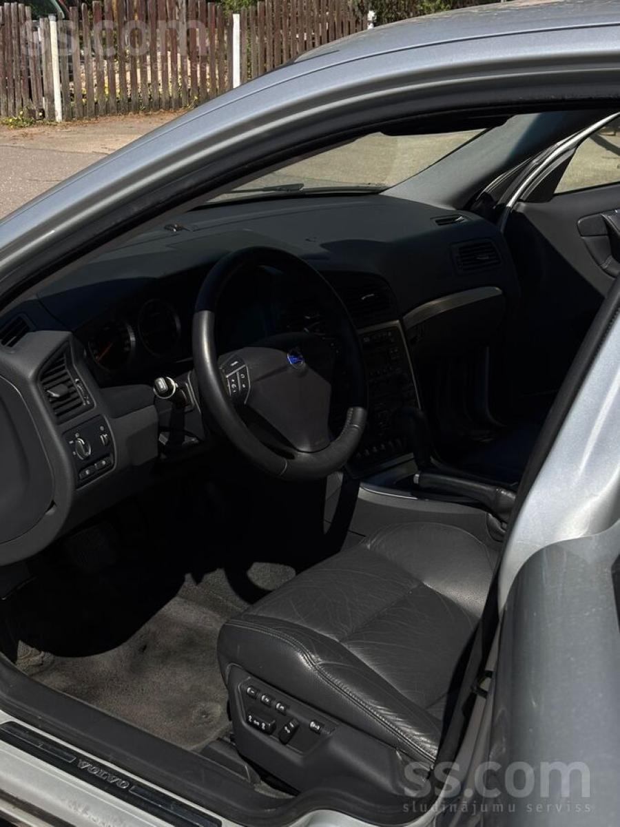 Pelēks Volvo S60 2010 Rīga, ar dzinēja tilpumu 2.40 L un nobraukumu 207 tūkst. km par 4850 €, foto 11 vietnē AUTOMOTO.COM.LV