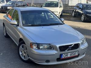 Pelēks Volvo S60 2010 Rīga, ar dzinēja tilpumu 2.40 L un nobraukumu 207 tūkst. km par 5150 €, foto 3 vietnē AUTOMOTO.COM.LV